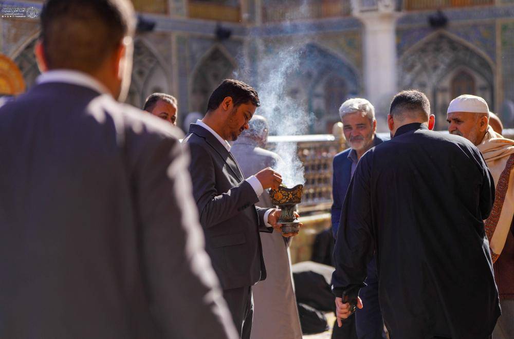 The Continuous Fragrance Ritual at the Imam Ali Holy Shrine - Imam Ali ...